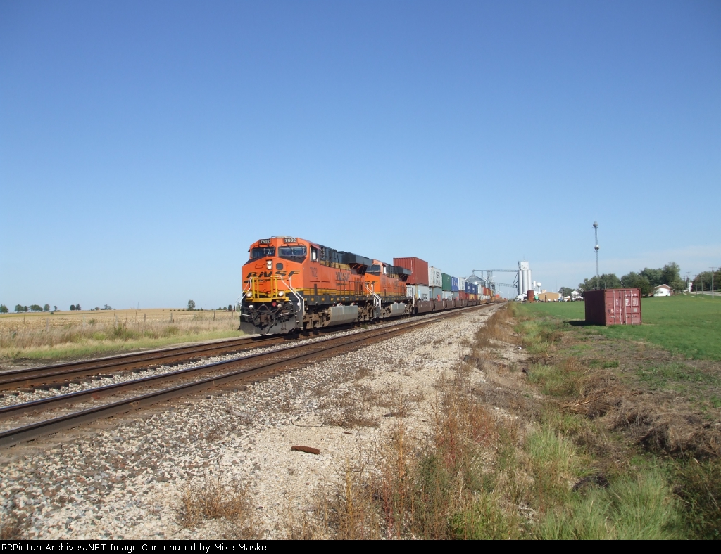 BNSF 7602